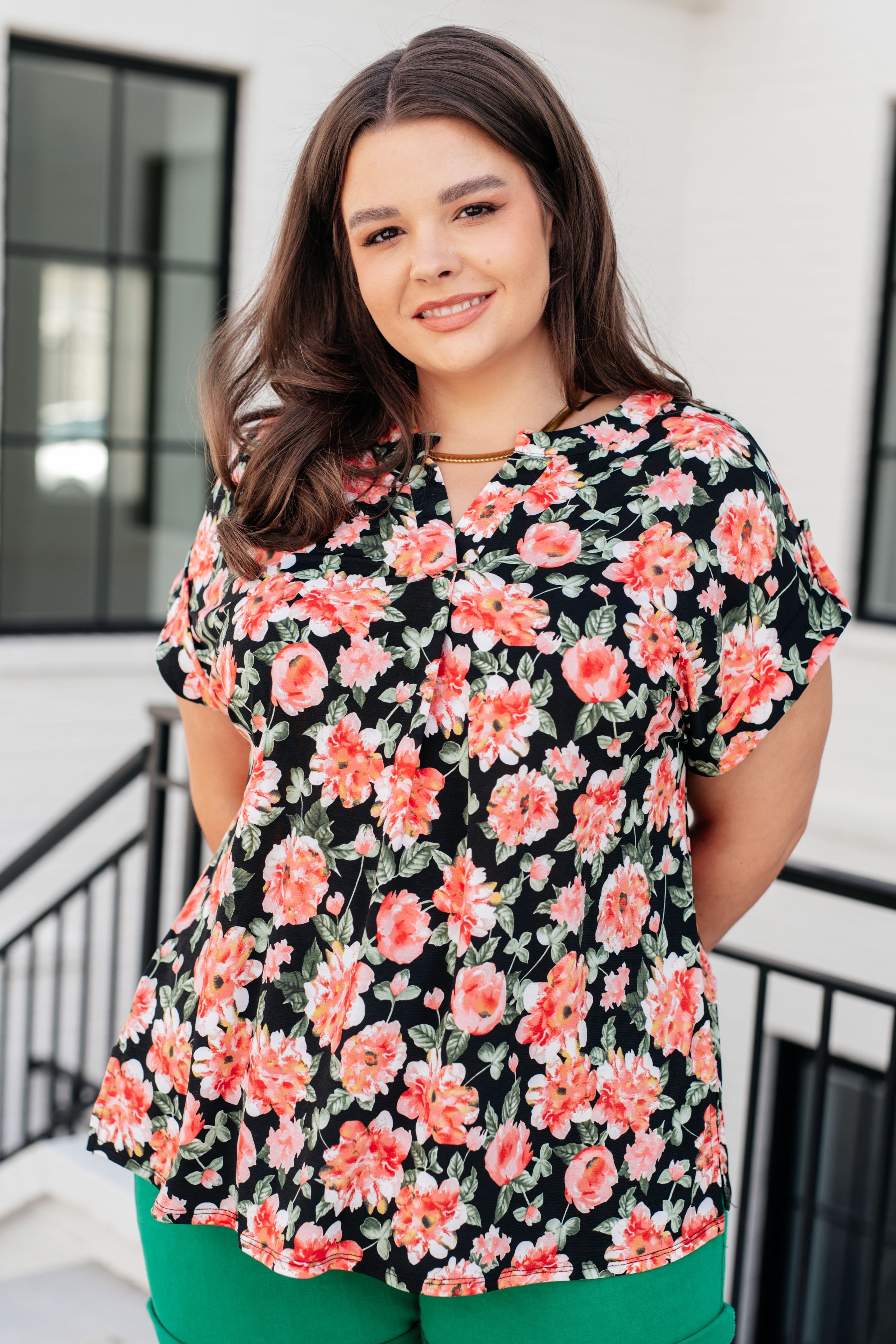 Lizzy Cap Sleeve Top in Black and Coral Floral – Southern Rays Boutique